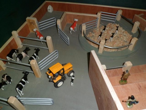 Large Cattle Mart cattle crush stt swings farm toys